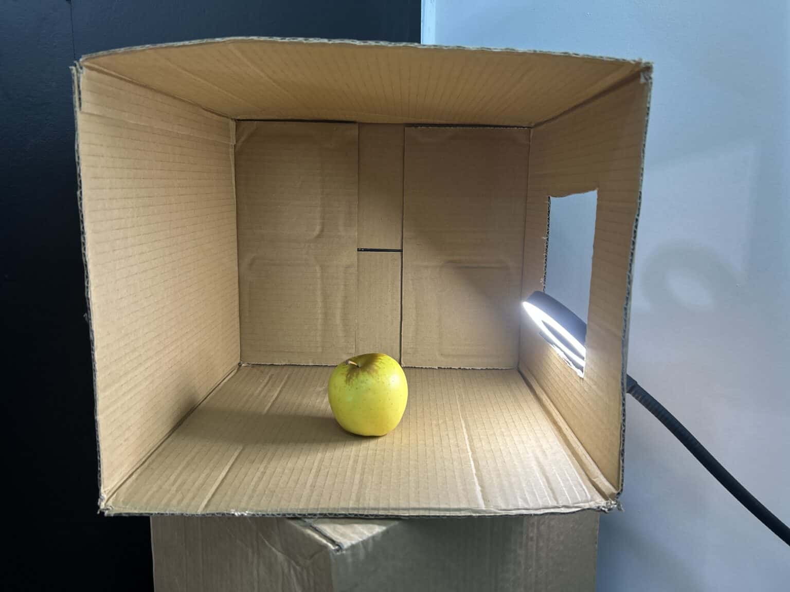 How to Paint a Simple Still Life: Painting an Apple