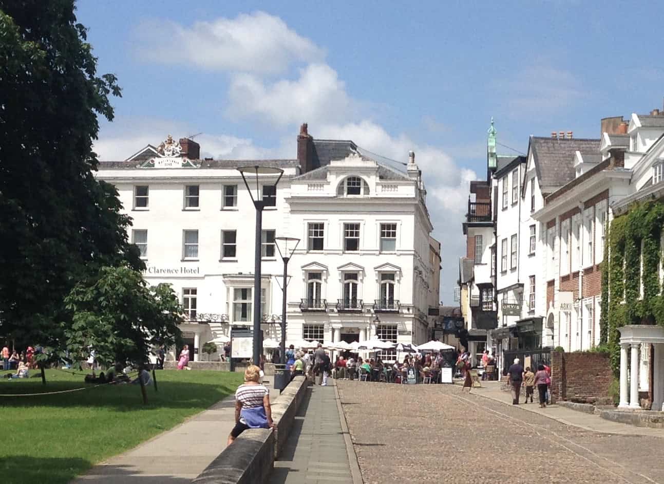 How to Paint an Old Street Scene - Samuel Earp